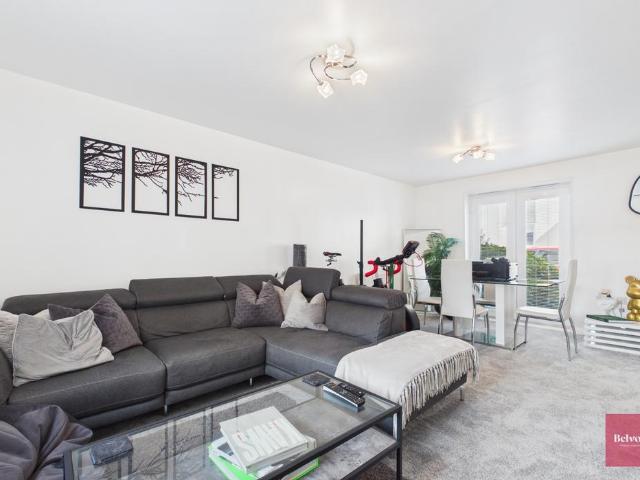2 bedroom ground flat to rent
