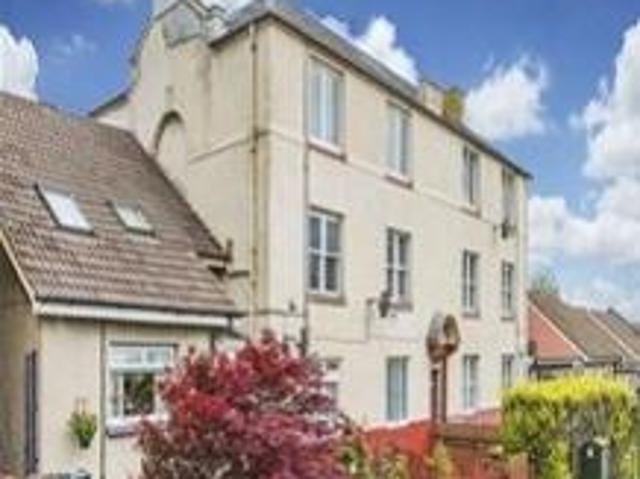 2 bedroom ground flat to rent