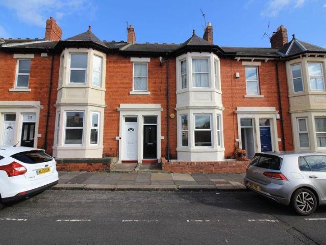 2 bedroom ground flat to rent