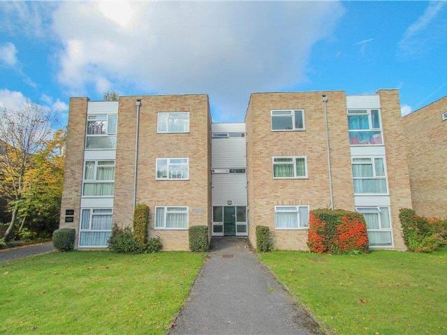 2 bedroom ground flat to rent