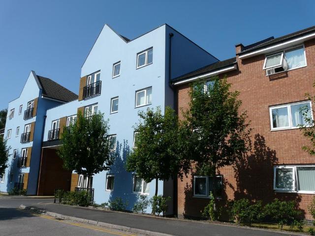 2 bedroom ground flat to rent