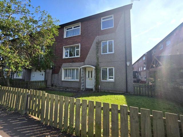 2 bedroom ground flat to rent