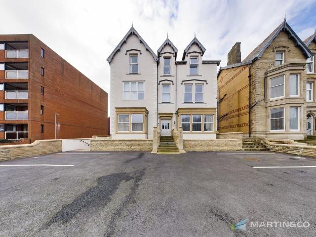 2 bedroom ground flat to rent