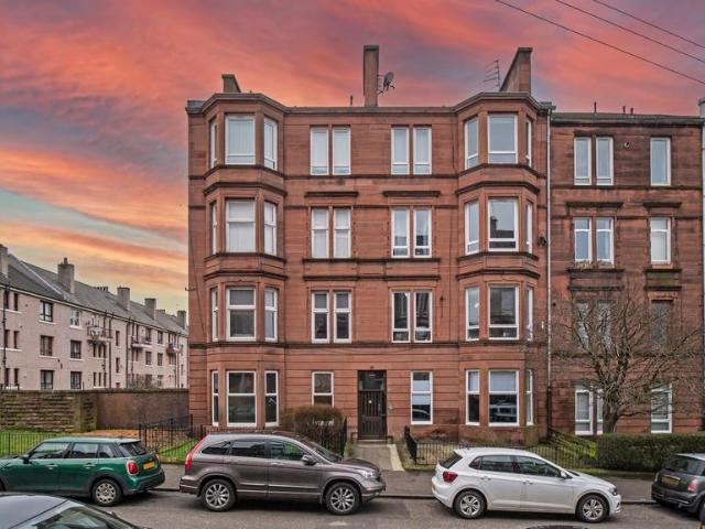 2 bedroom ground flat to rent