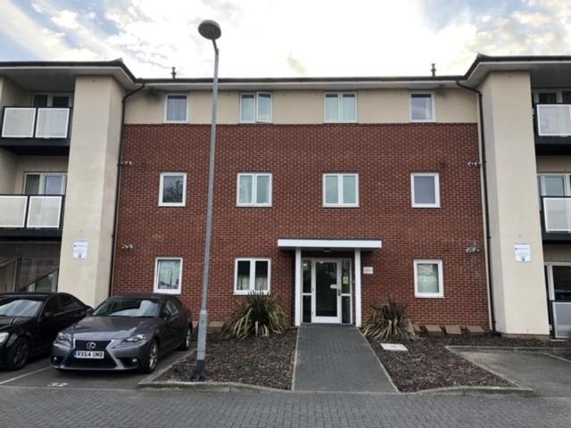 2 bedroom ground flat to rent