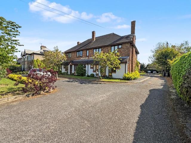 2 bedroom ground flat to rent