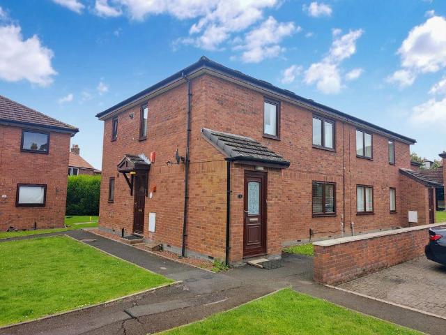 2 bedroom ground flat to rent