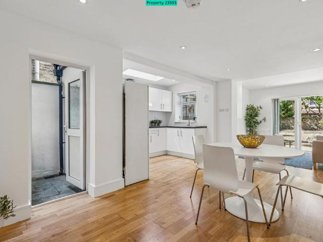 2 bedroom ground flat to rent