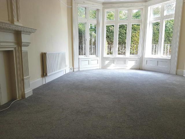 2 bedroom ground flat to rent