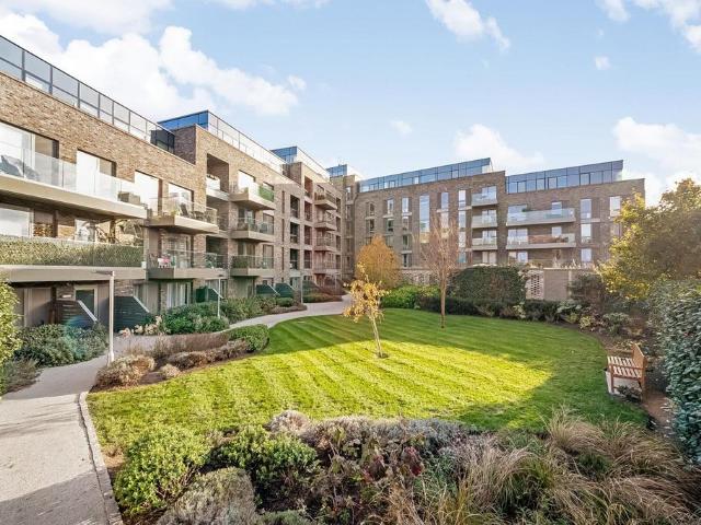 2 bedroom ground flat to rent