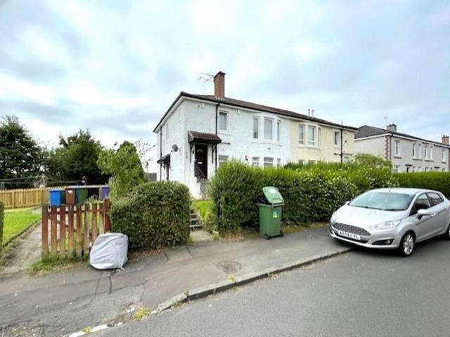 2 bedroom ground flat to rent