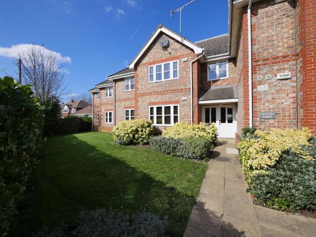 2 bedroom ground flat to rent