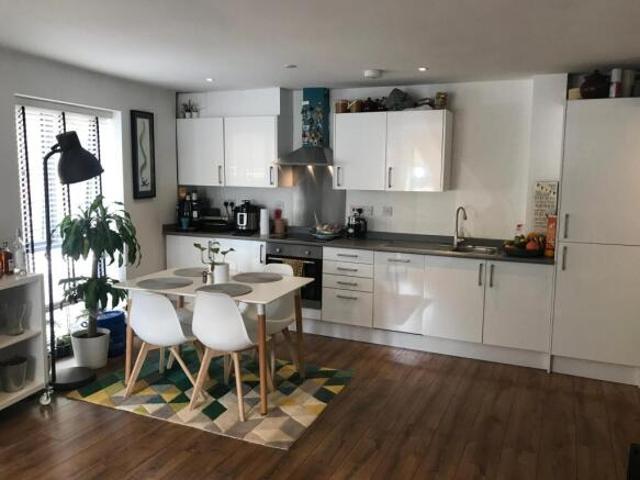 2 bedroom ground floor maisonette for rent in Barton Road, Bristol, BS2
