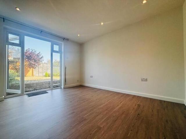 2 bedroom ground floor maisonette for rent in St Monica Road, Southampton, City Of Southampton, SO19