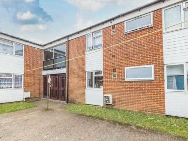 2 Bedroom Ground Floor Maisonette For Sale In Langley