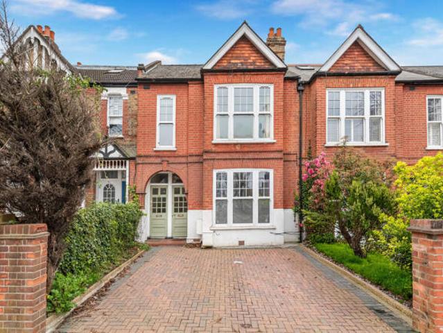 2 bedroom ground floor maisonette for sale in Little Ealing Lane, London, W5