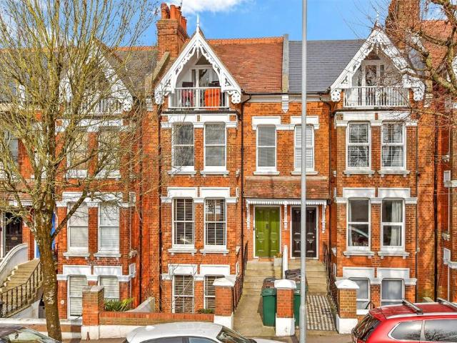 2 bedroom ground floor maisonette for sale in Preston Drove, Brighton, East Sussex, BN1