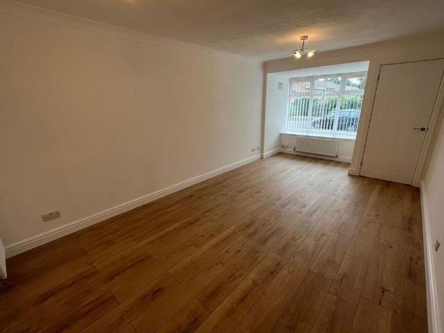 2 bedroom ground floor maisonette to rent