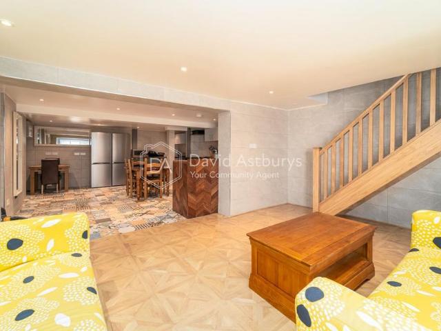 2 bedroom ground floor maisonette to rent