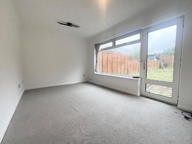 2 bedroom ground floor maisonette to rent