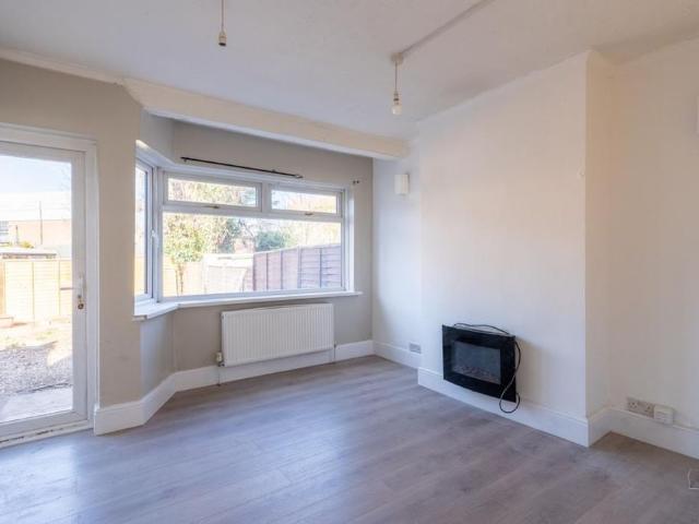 2 bedroom ground floor maisonette to rent
