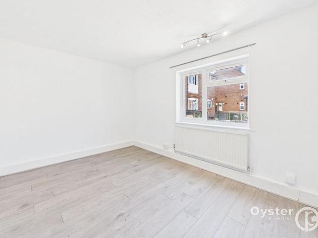 2 bedroom ground floor maisonette to rent