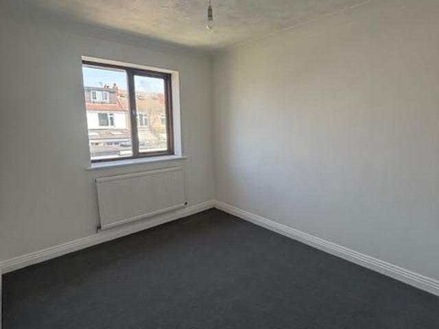 2 bedroom ground floor maisonette to rent