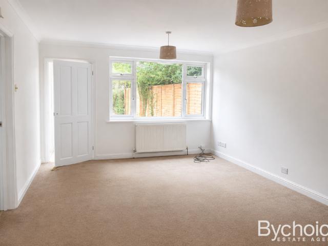 2 bedroom ground floor maisonette to rent