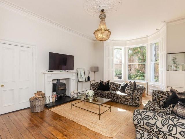 2 bedroom ground floor maisonette to rent