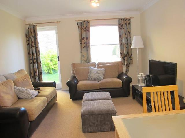 2 bedroom ground floor maisonette to rent