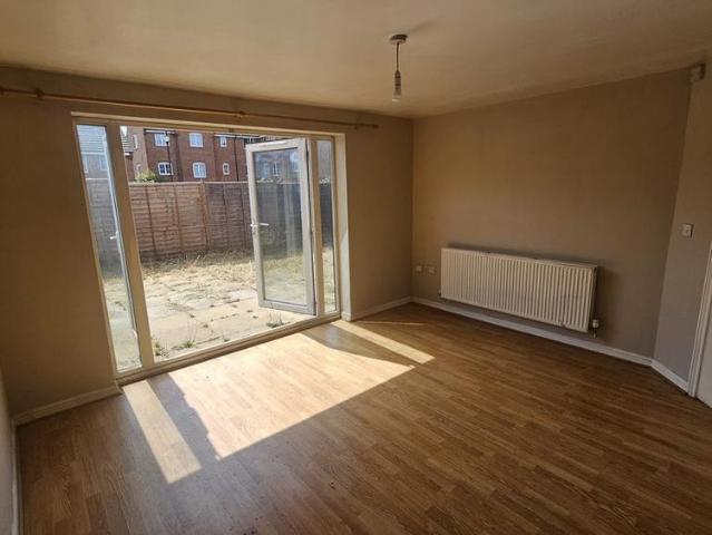 2 bedroom ground floor maisonette to rent