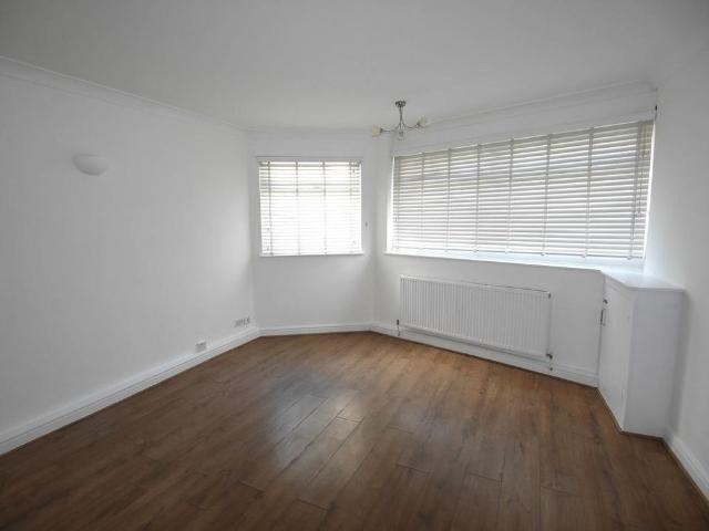 2 bedroom ground floor maisonette to rent