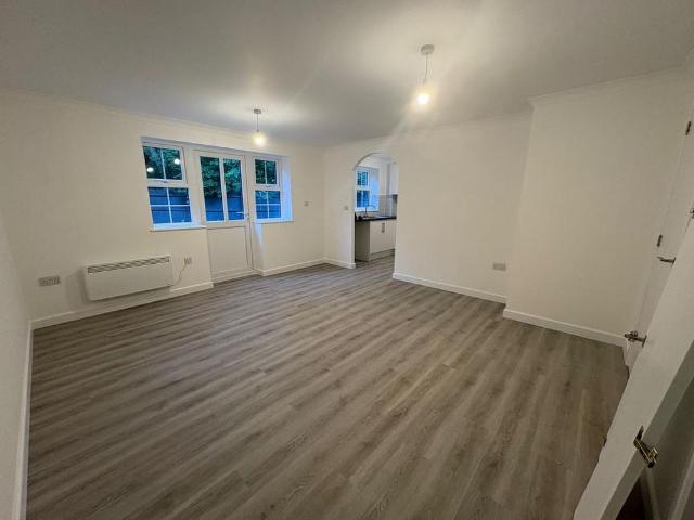 2 bedroom ground floor maisonette to rent