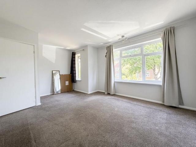 2 bedroom maisonette to rent