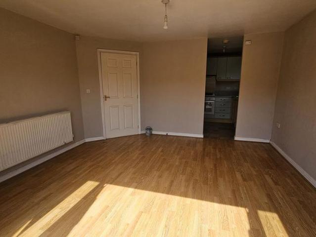 2 bedroom ground floor maisonette to rent