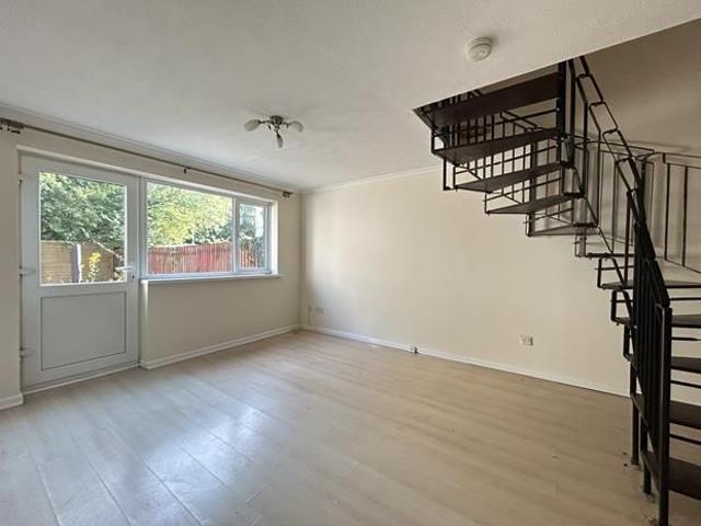 2 bedroom ground floor maisonette to rent