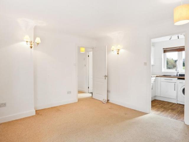 2 bedroom ground floor maisonette to rent