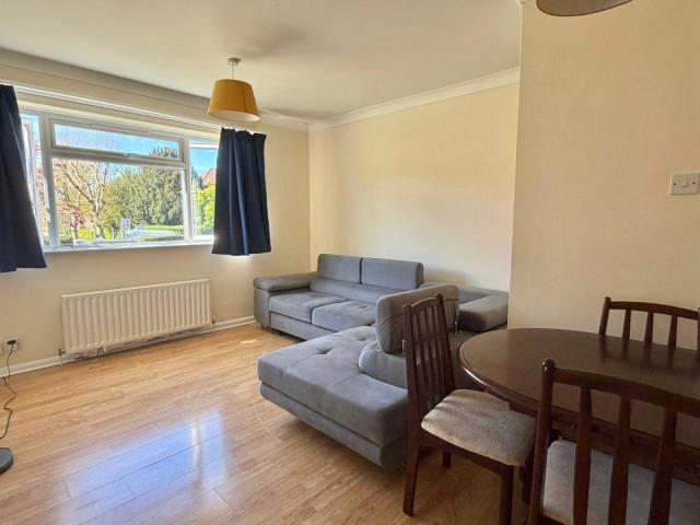 2 bedroom Ground floor flat