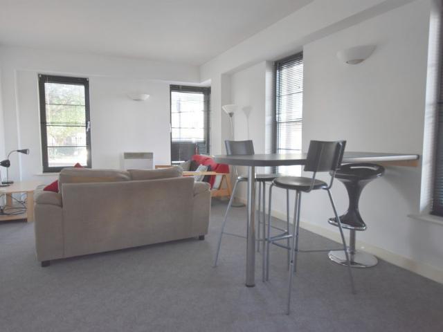 2 Bedroom Ground Floor Flat