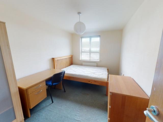 2 bedroom ground floor flat for rent in 23 Royal Victoria Court, NG7