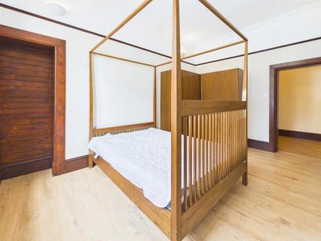 2 bedroom ground floor flat for rent in 260 West Princes Street, G4