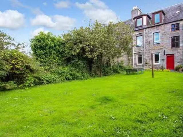2 bedroom ground floor flat for rent in 40B Broomhill Road GFR.