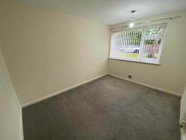 2 bedroom ground floor flat for rent in Cotsford, White House Way, B91