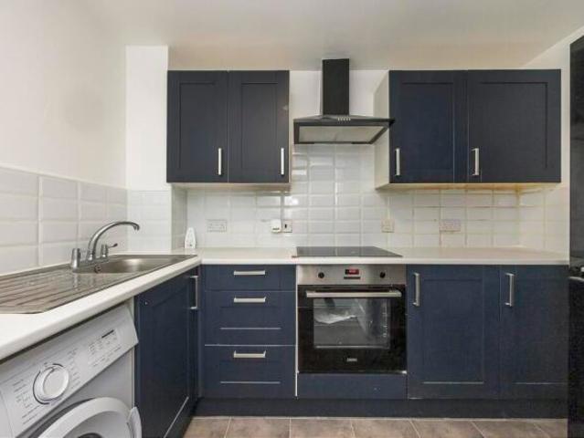 2 bedroom ground floor flat for rent in Churchill Court, Rush Grove Street, Woolwich, Greenwich, SE18