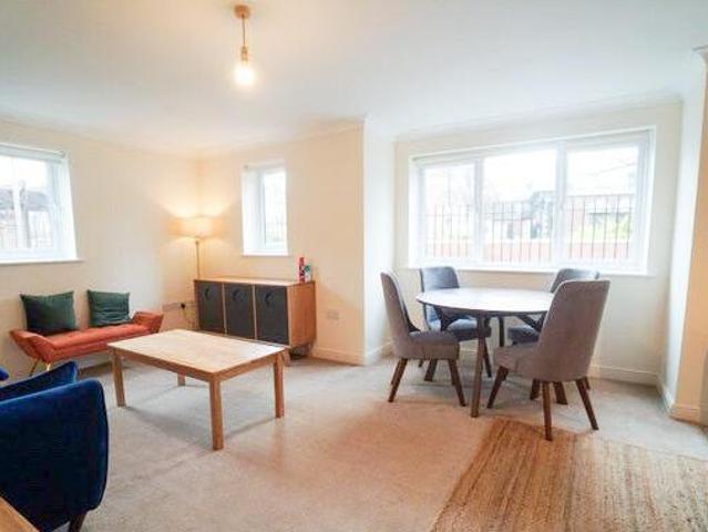 2 Bedroom Ground Floor Flat For Rent In Chester, Cheshire