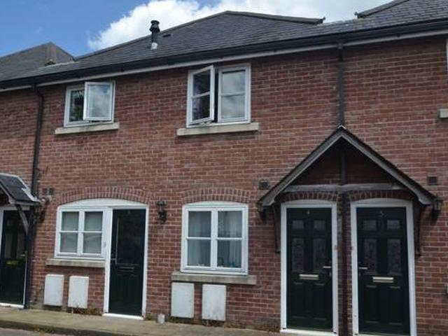 2 bedroom ground floor flat for rent in Christchurch Rd Ringwood BH24