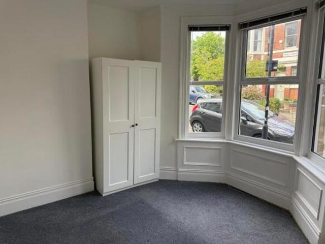 2 bedroom ground floor flat for rent in Amble Grove, Newcastle Upon Tyne, NE2
