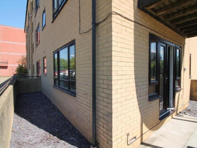 2 bedroom ground floor flat for rent in Albion Place, Milton Keynes, Buckinghamshire, MK9