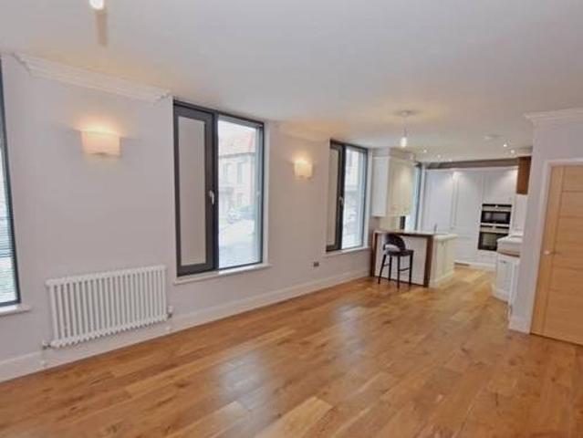 2 bedroom ground floor flat for rent in Apt 13 North Park Road Harrogate HG1 5DY HG1