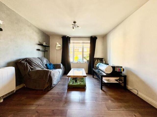 2 bedroom ground floor flat for rent in Atkins Gate, Orchard Street, Rainham, ME8